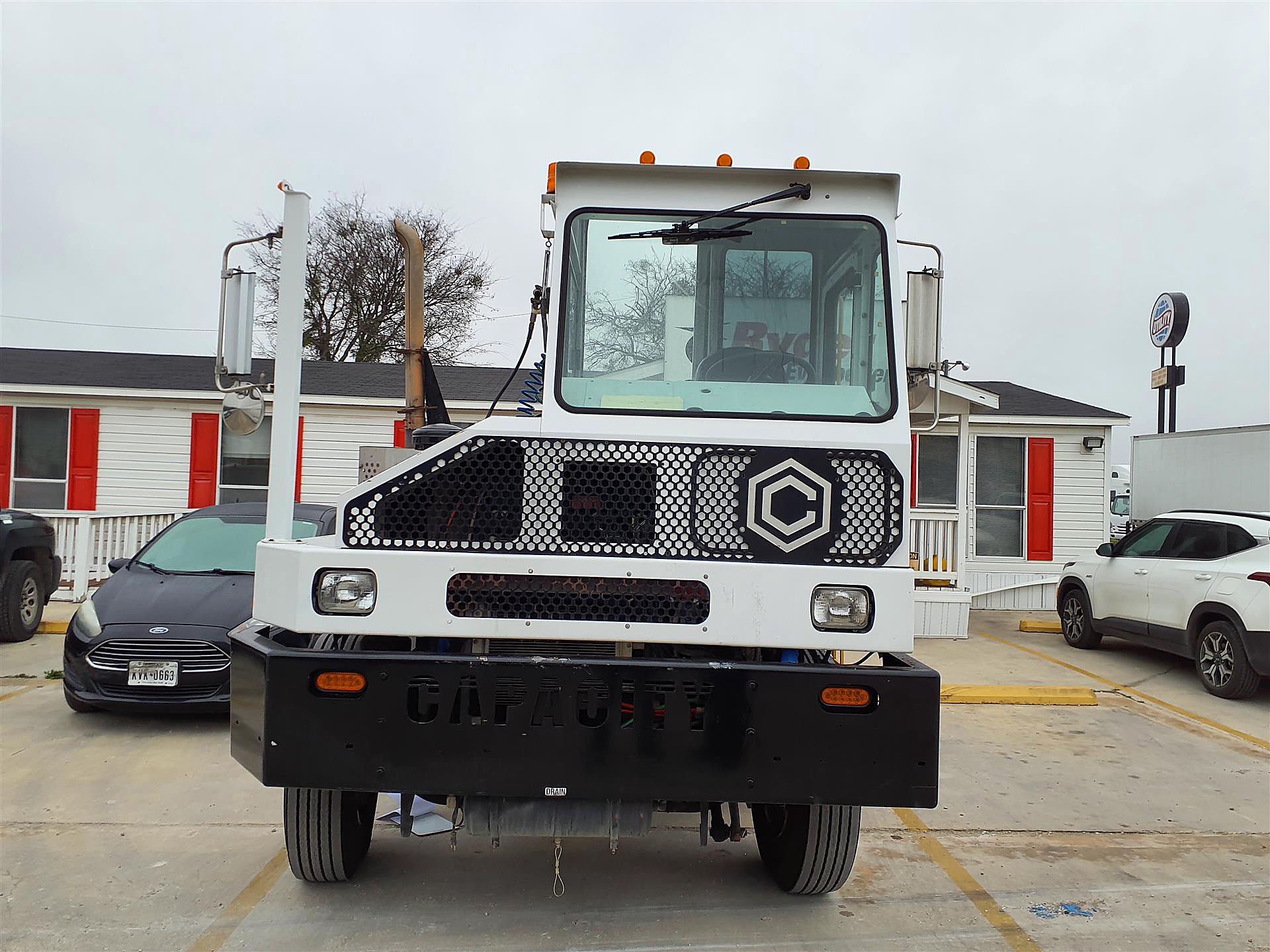 2017 Capacity TJ5000 For Sale | Yard Spotter | #783238
