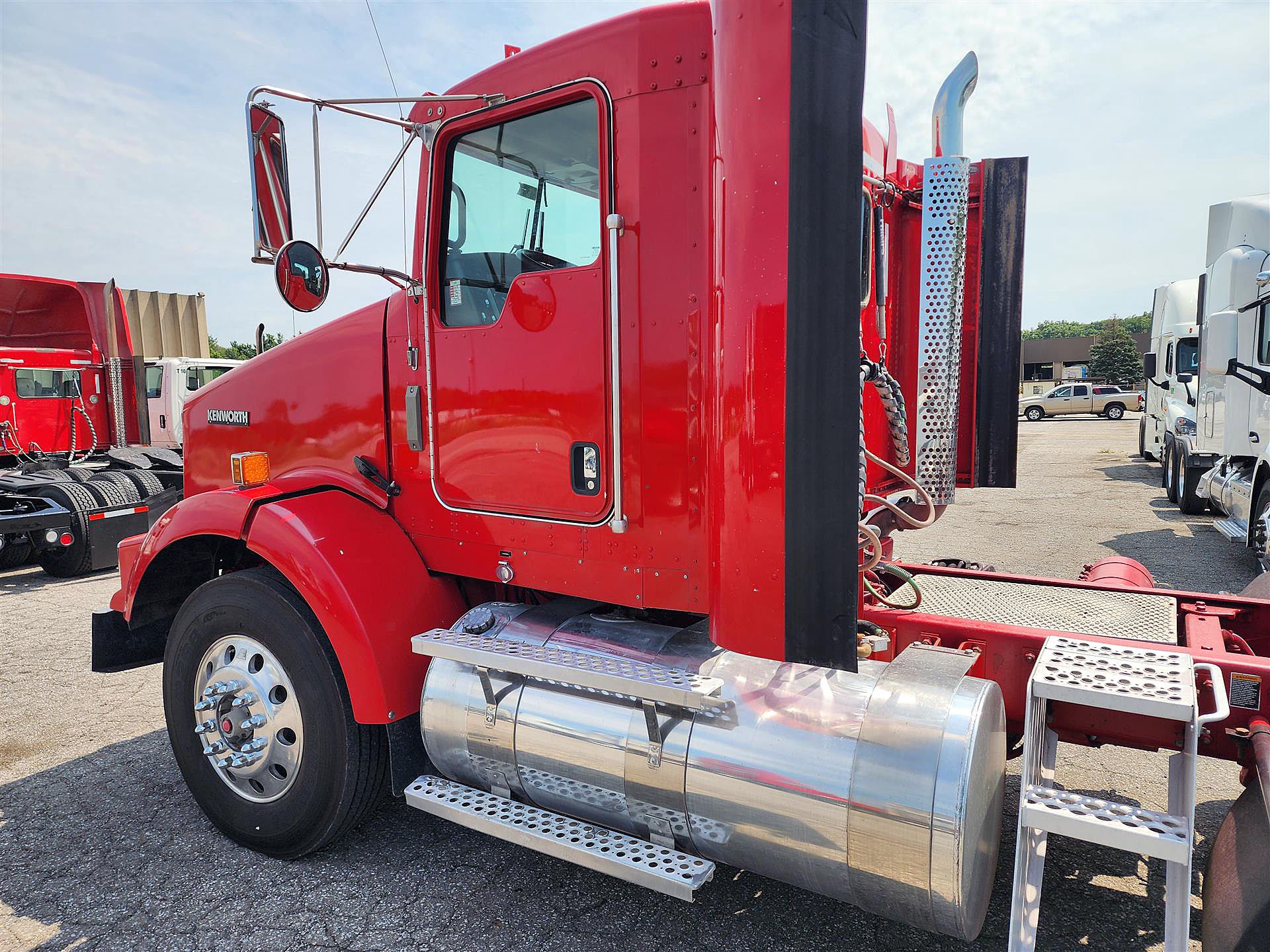 2015 Kenworth T800 (For Sale) | Day Cab | #129