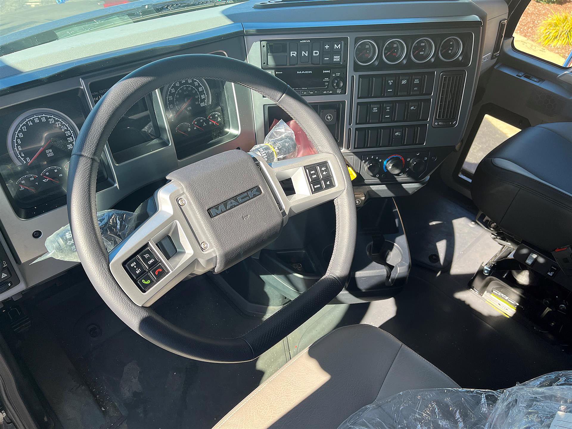 2025 Mack Anthem AN64T M742 For Sale | 70" Sleeper | #M047934