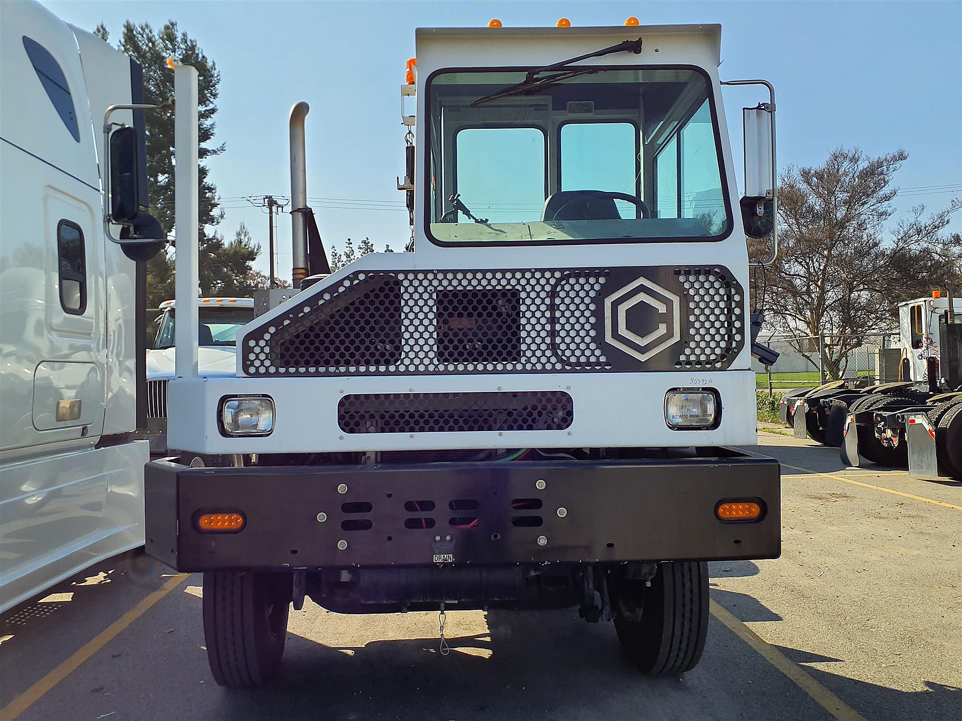2018 Capacity SABRE 5 4X2 (For Sale) | Yard Spotter | #803920