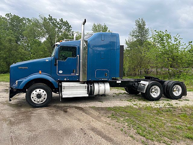 2016 Kenworth T800 (For Sale) | 72" Sleeper | #GJ479045