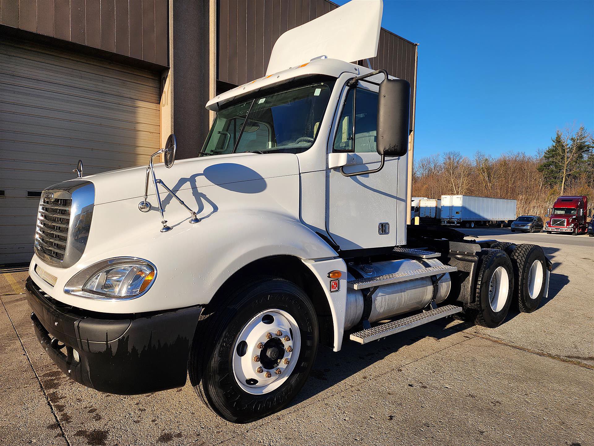 2006 Freightliner Columbia 120 For Sale | Day Cab | #8*145
