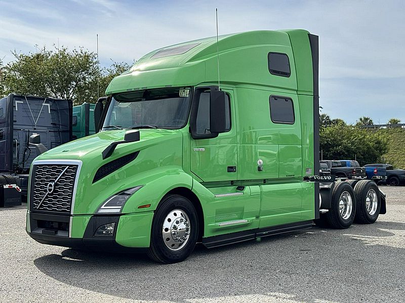 2023 Volvo VNL 860 For Sale | 77" Sleeper | #02VU296438