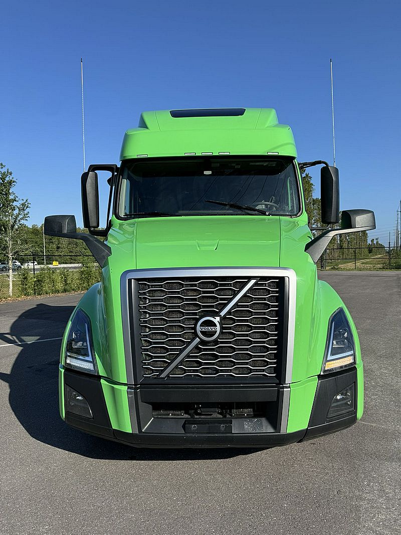 2023 Volvo VNL 860 For Sale | 77" Sleeper | #02VU296438