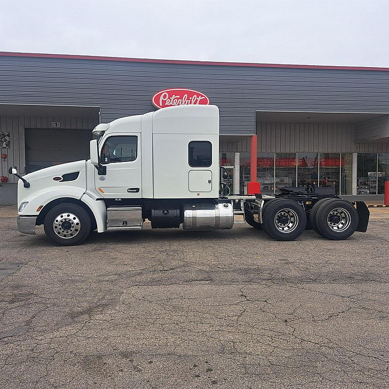 2019 Peterbilt 579 For Sale | 72" Sleeper | #8679136