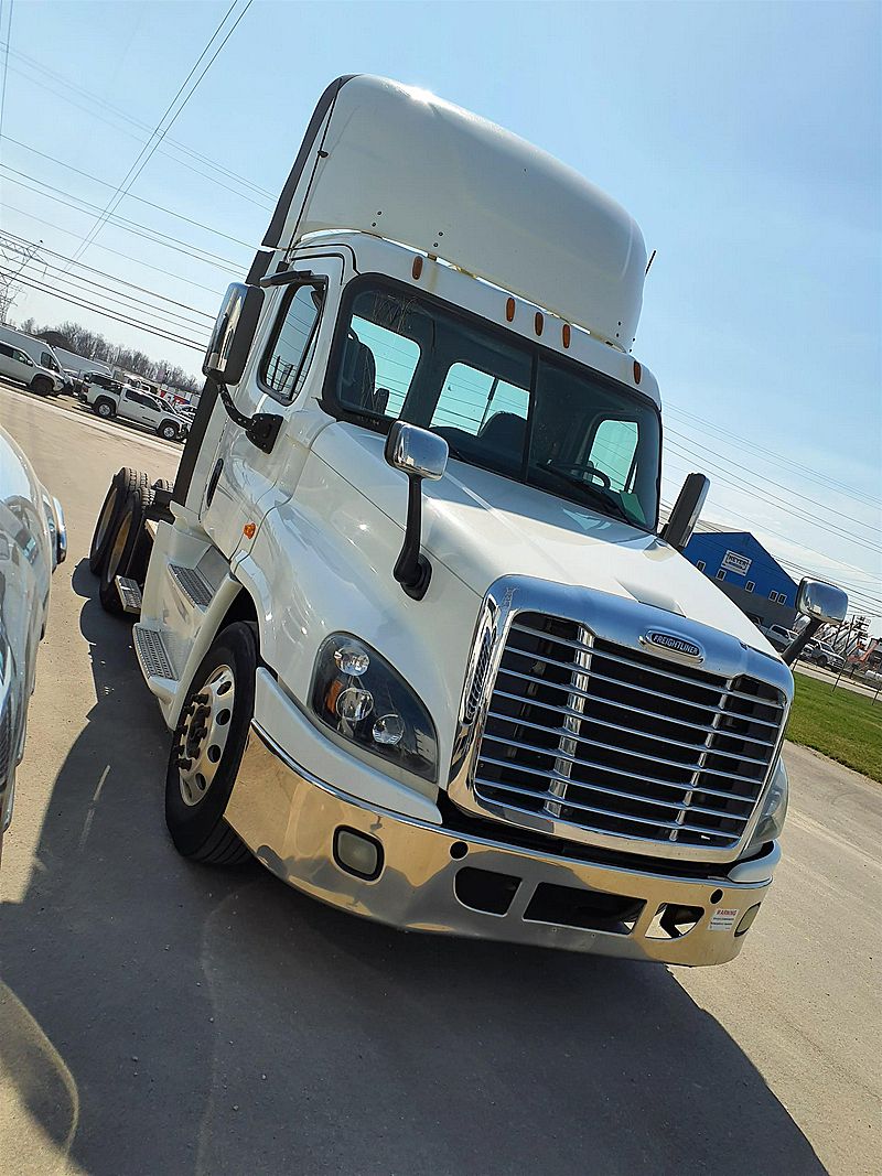 2015 Freightliner CASCADIA 125 For Sale | Day Cab | #572821
