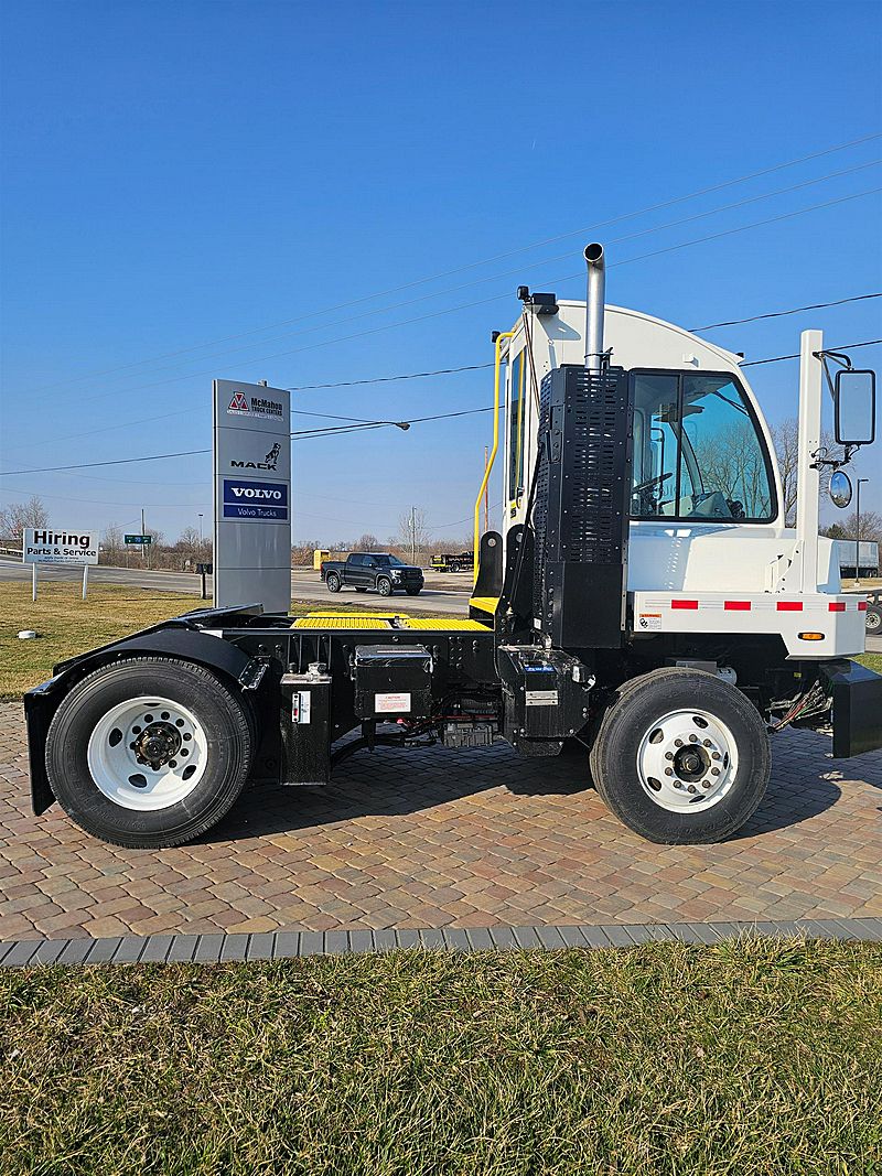 2024 Autocar ACTT42 SPOTTER For Sale | Yard Spotter | #Z243881