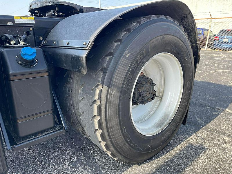 2018 Capacity Sabre (For Sale) | Yard Spotter | #U9968