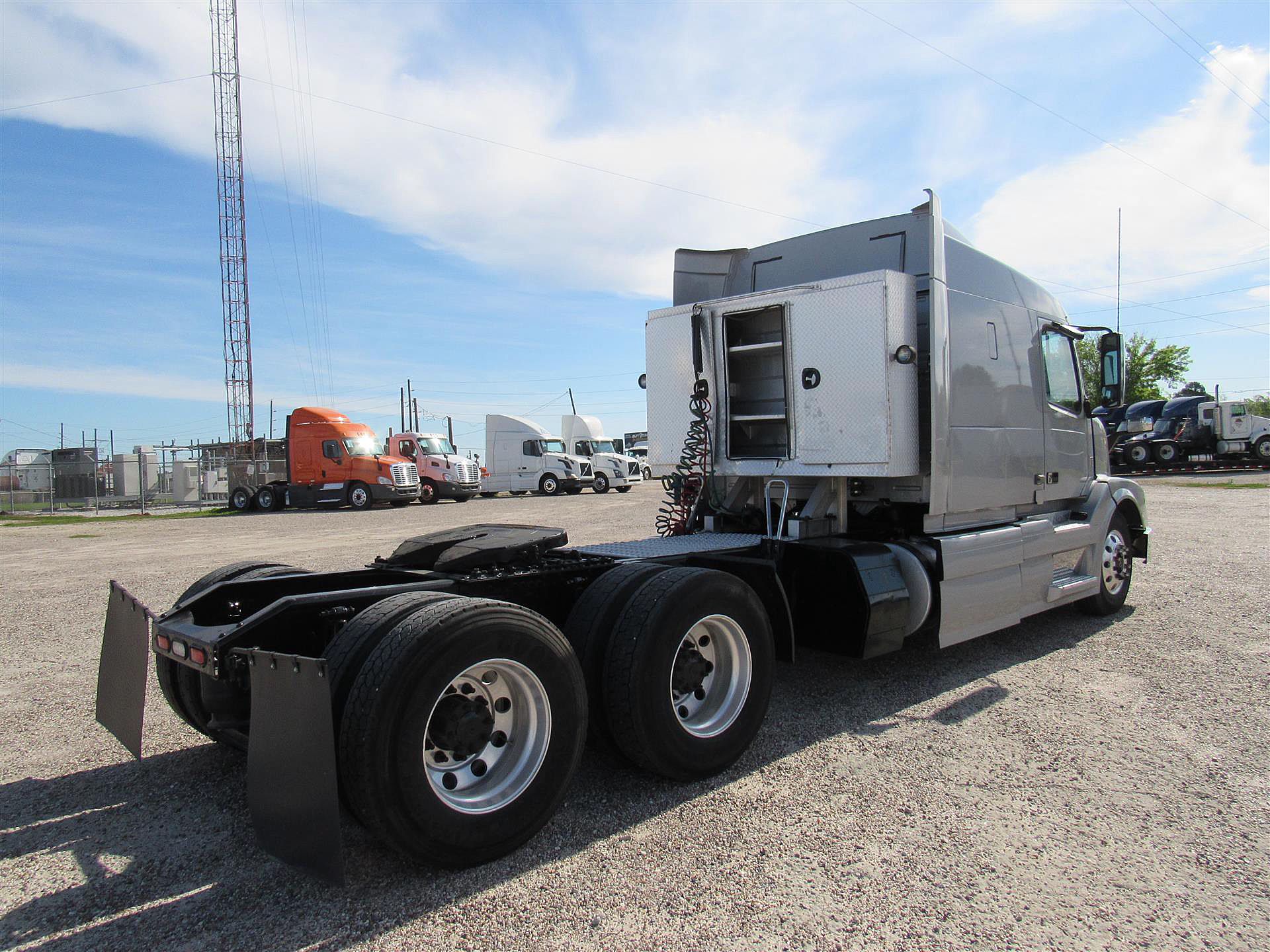 2014 Volvo VNL 630 For Sale | 60" Sleeper | #179726