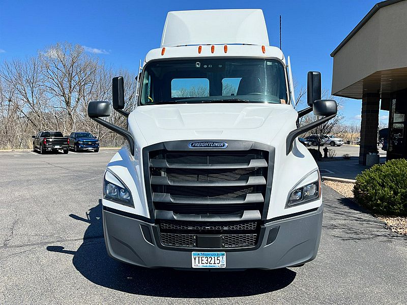2022 Freightliner Cascadia PE116DC (For Sale) | Day Cab | #694241