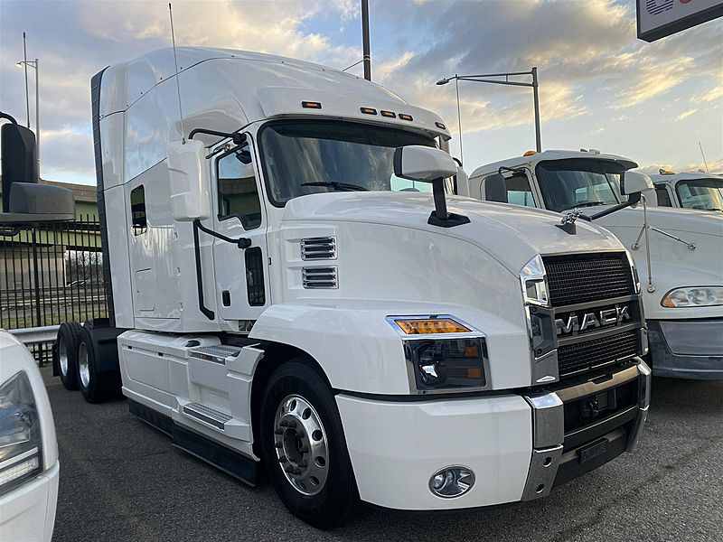 2019 Mack Anthem AN64T (For Sale) | 70" Sleeper | #U-9331