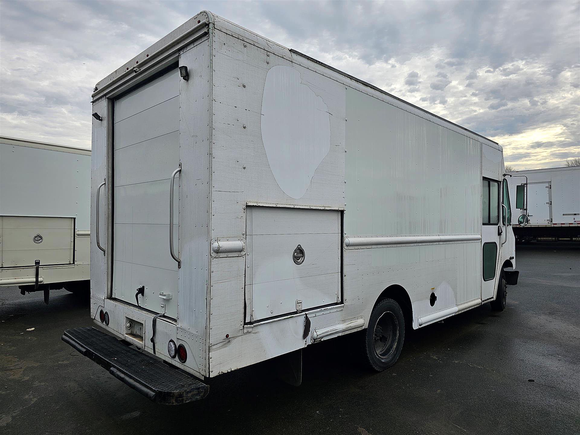 2014 Freightliner MT45 For Sale | Day Cab | #532156