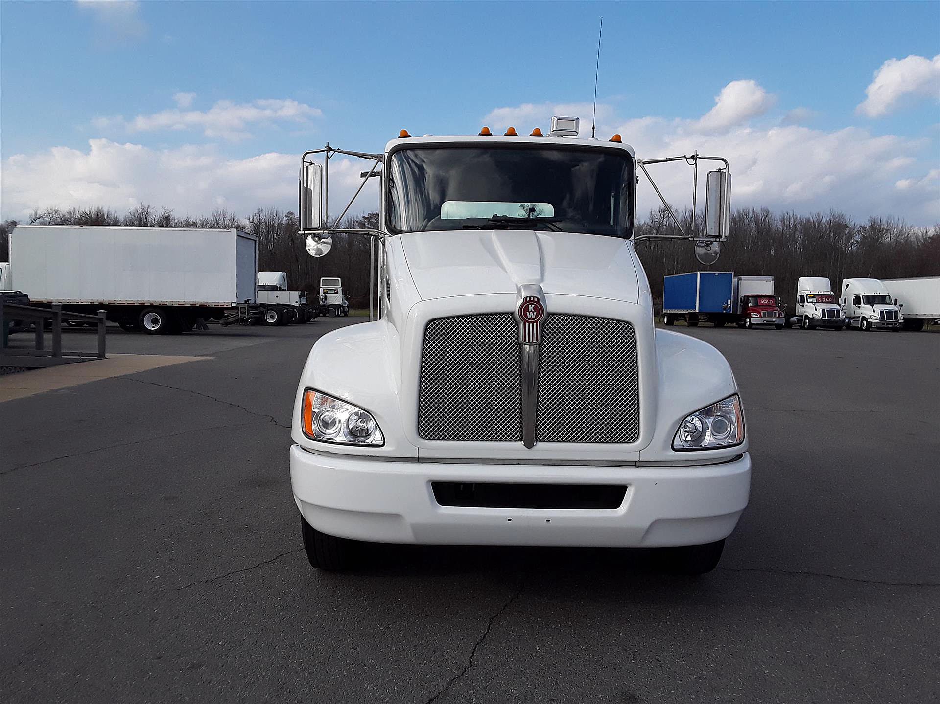 2016 Kenworth T-300 For Sale | Cab & Chassis | #658604