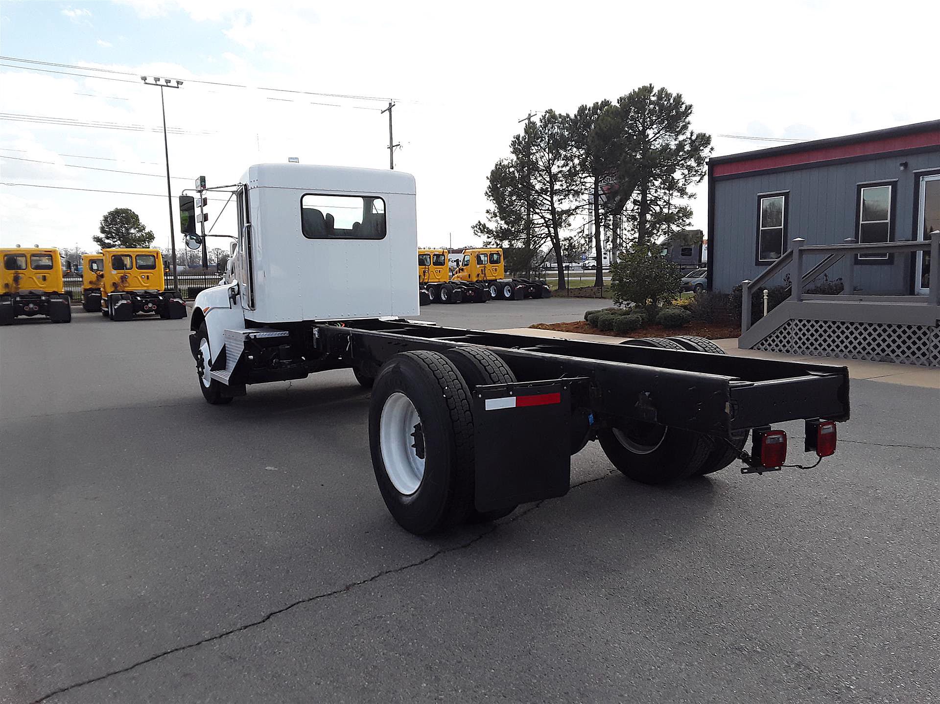2016 Kenworth T-300 For Sale | Cab & Chassis | #658604