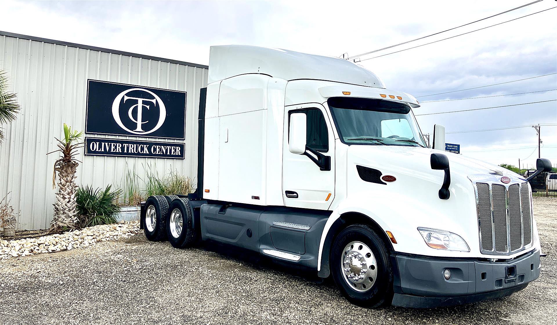 2018 Peterbilt 579 For Sale | 74" Sleeper | #SA3074