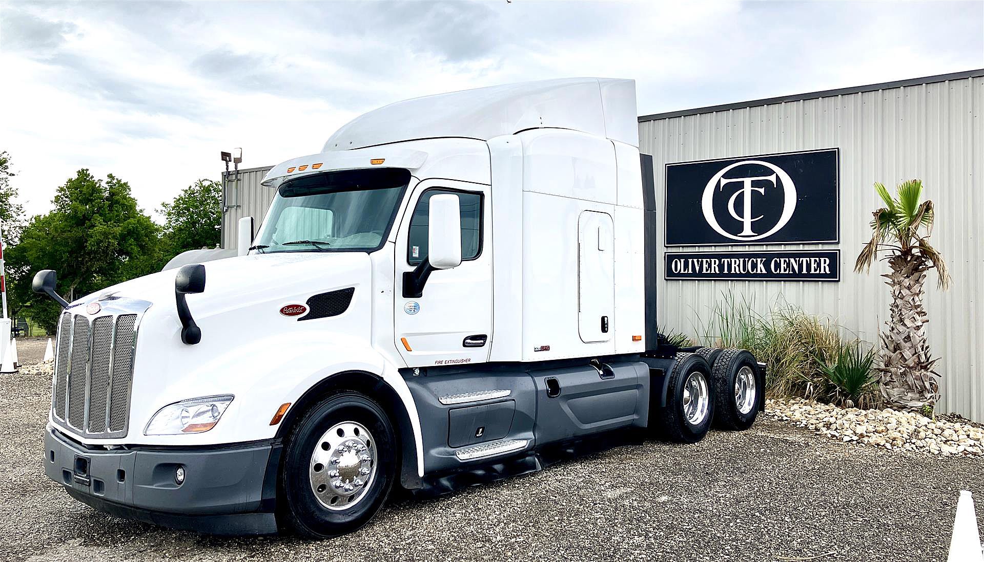 2018 Peterbilt 579 For Sale | 74" Sleeper | #SA3074