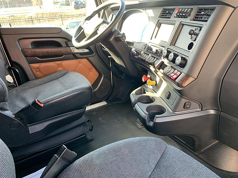 2022 Kenworth T680 (For Sale) | 76" Sleeper | #5763C