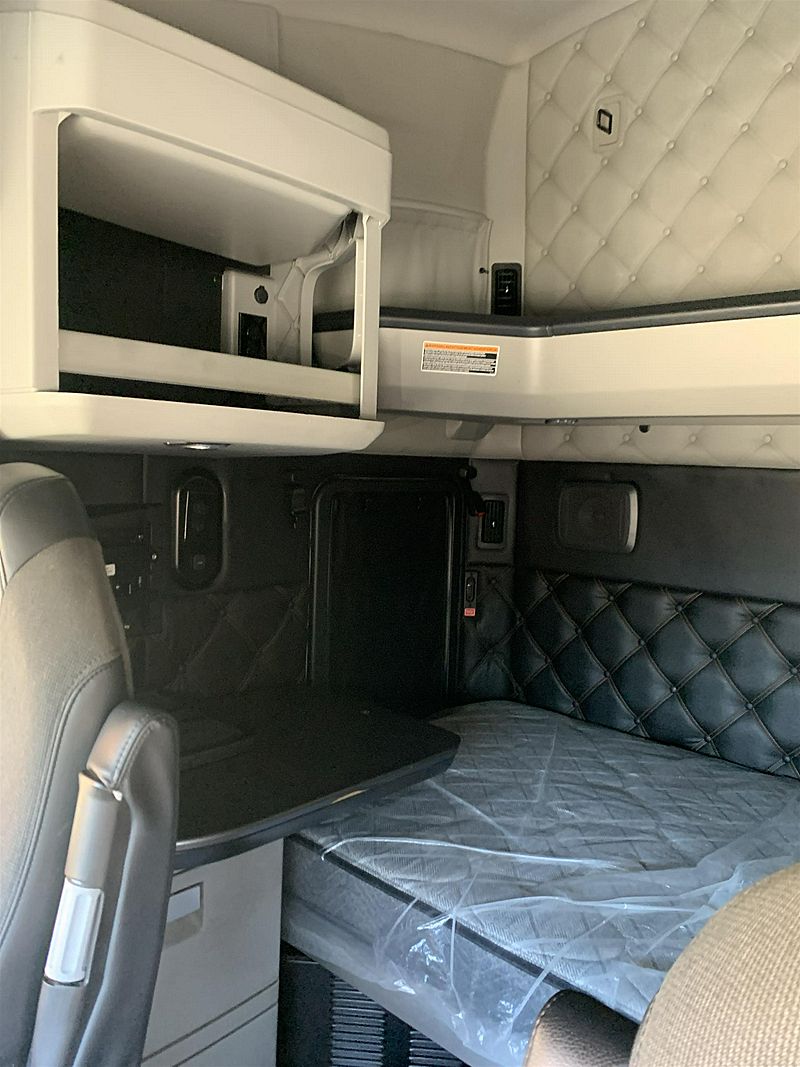 2022 Kenworth T680 (For Sale) | 76" Sleeper | #5763C