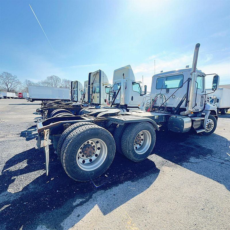 2017 Mack Pinnacle CXU600 (For Sale) | Day Cab | # 10272