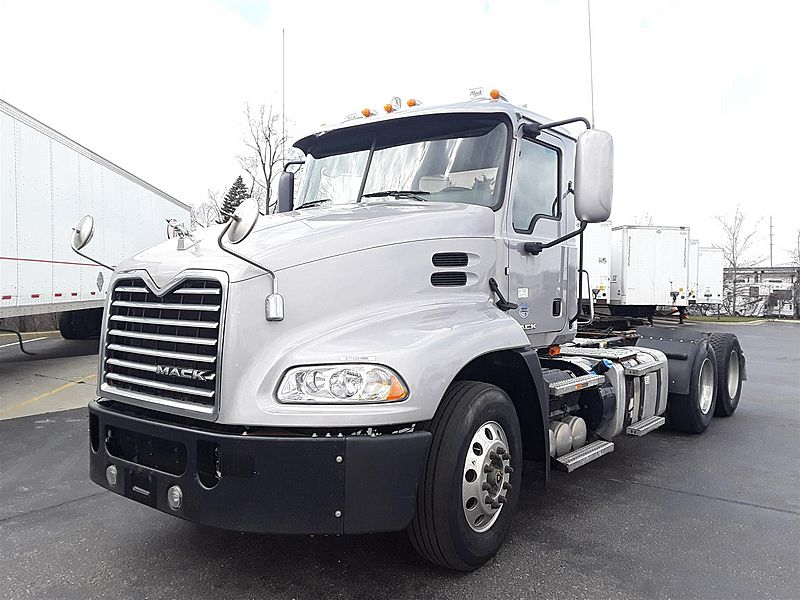 2017 Mack Pinnacle CXU600 (For Sale) | Day Cab | #677429