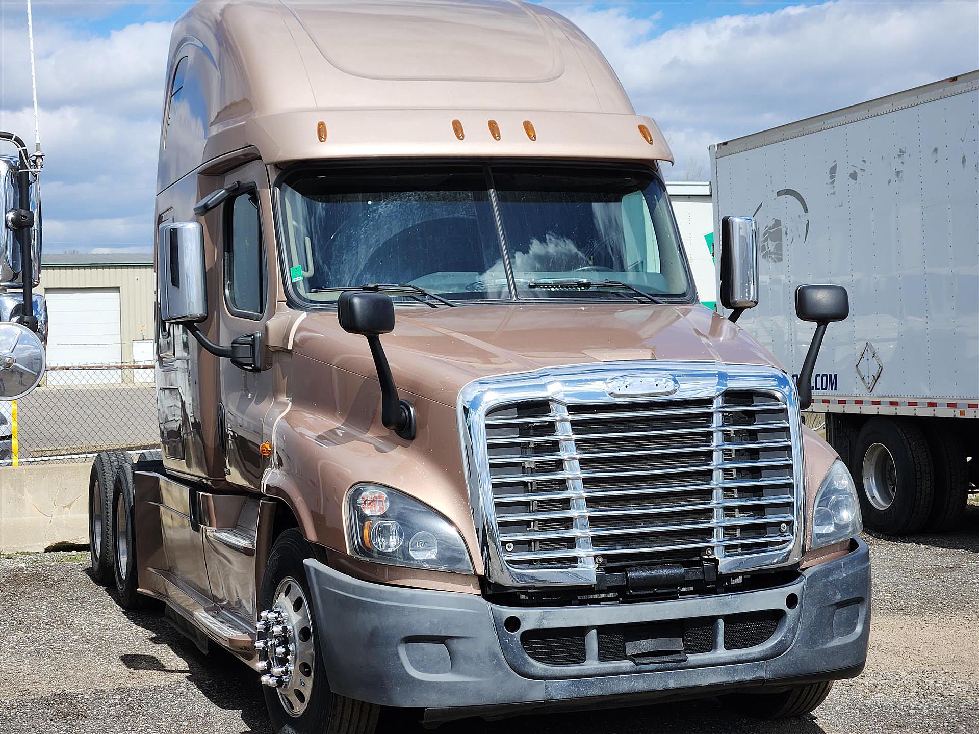 2017 Freightliner Cascadia For Sale | 72" Sleeper | #200050