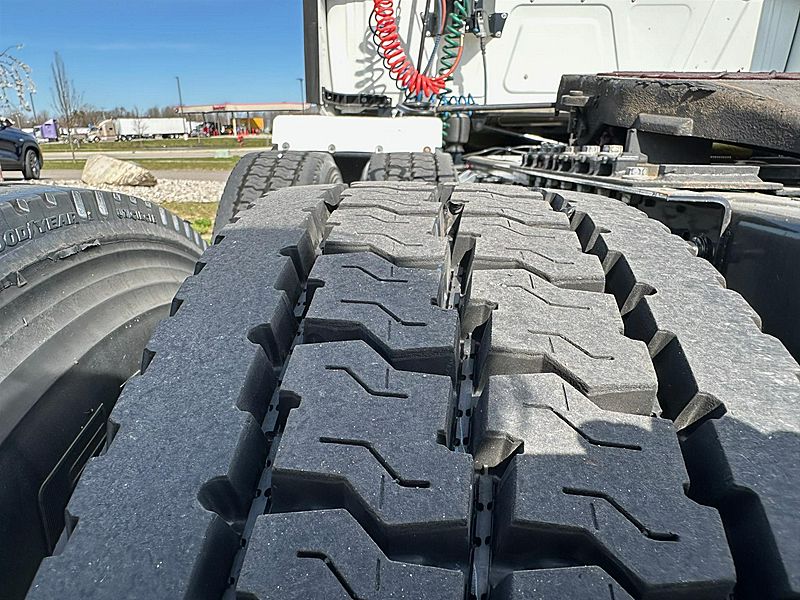 2023 International LT625 For Sale | 73" Sleeper | # PN263384