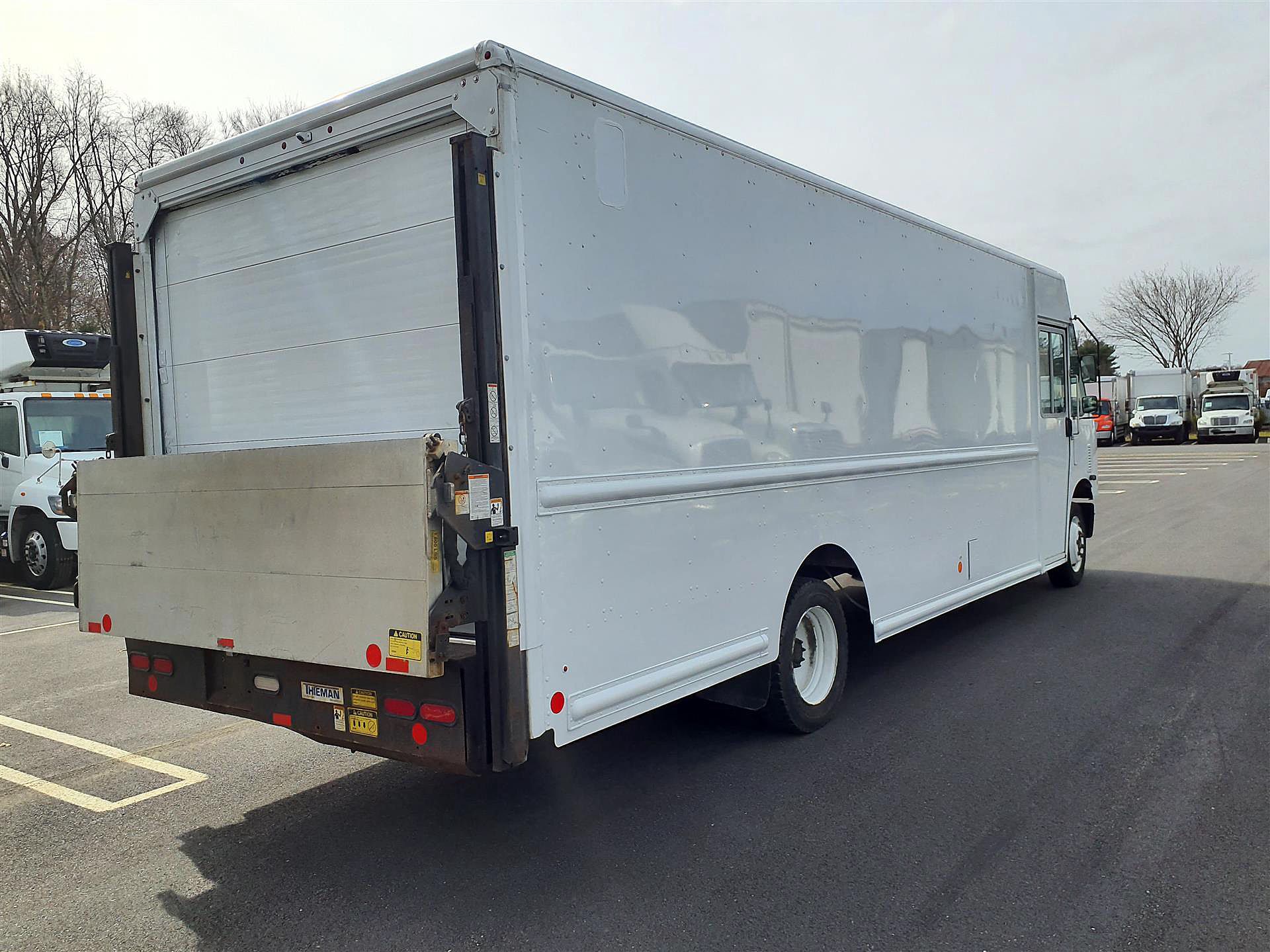 2017 Freightliner MT45 For Sale | 20' Box | #670099