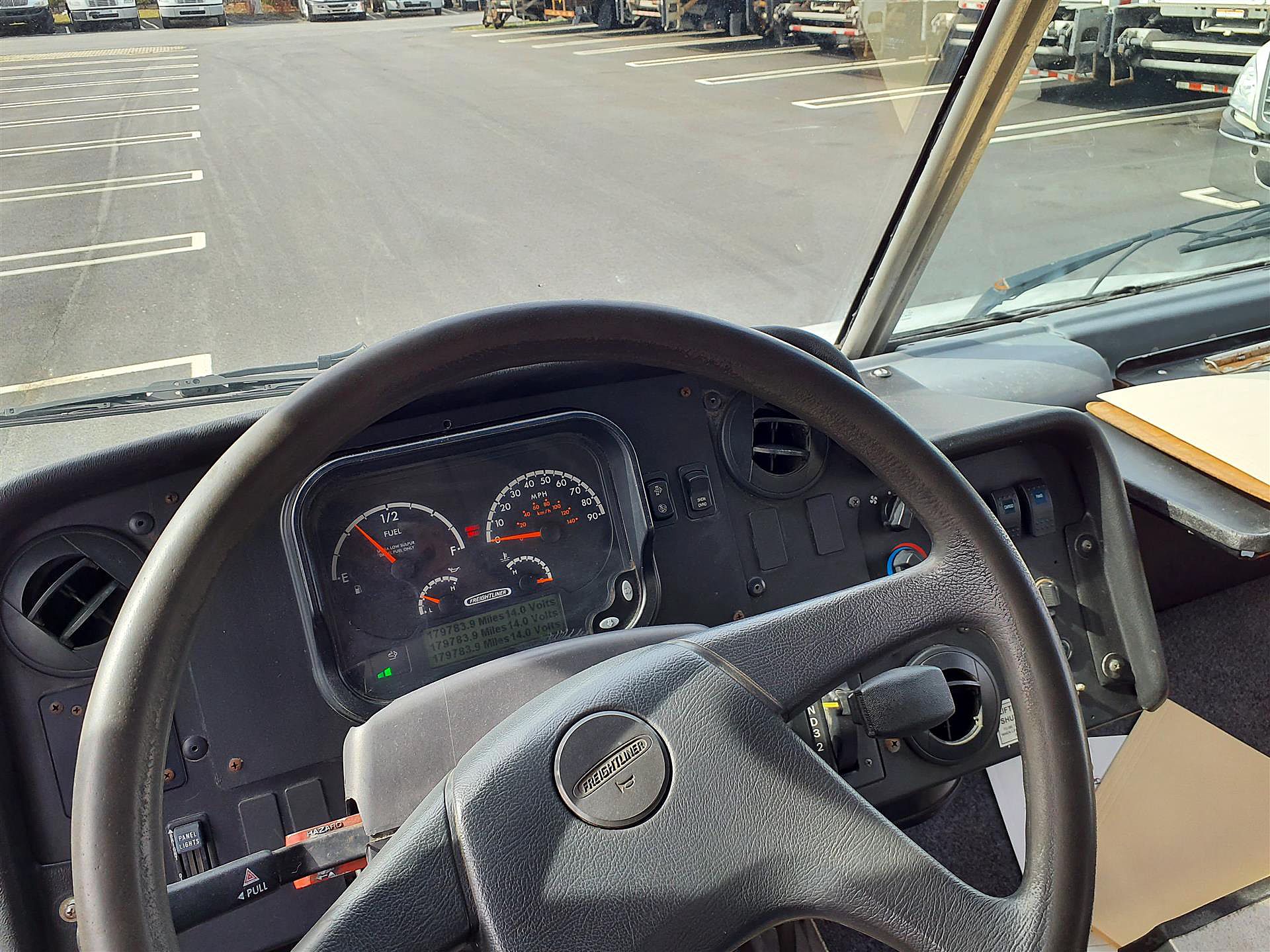 2017 Freightliner MT45 For Sale | 20' Box | #670099