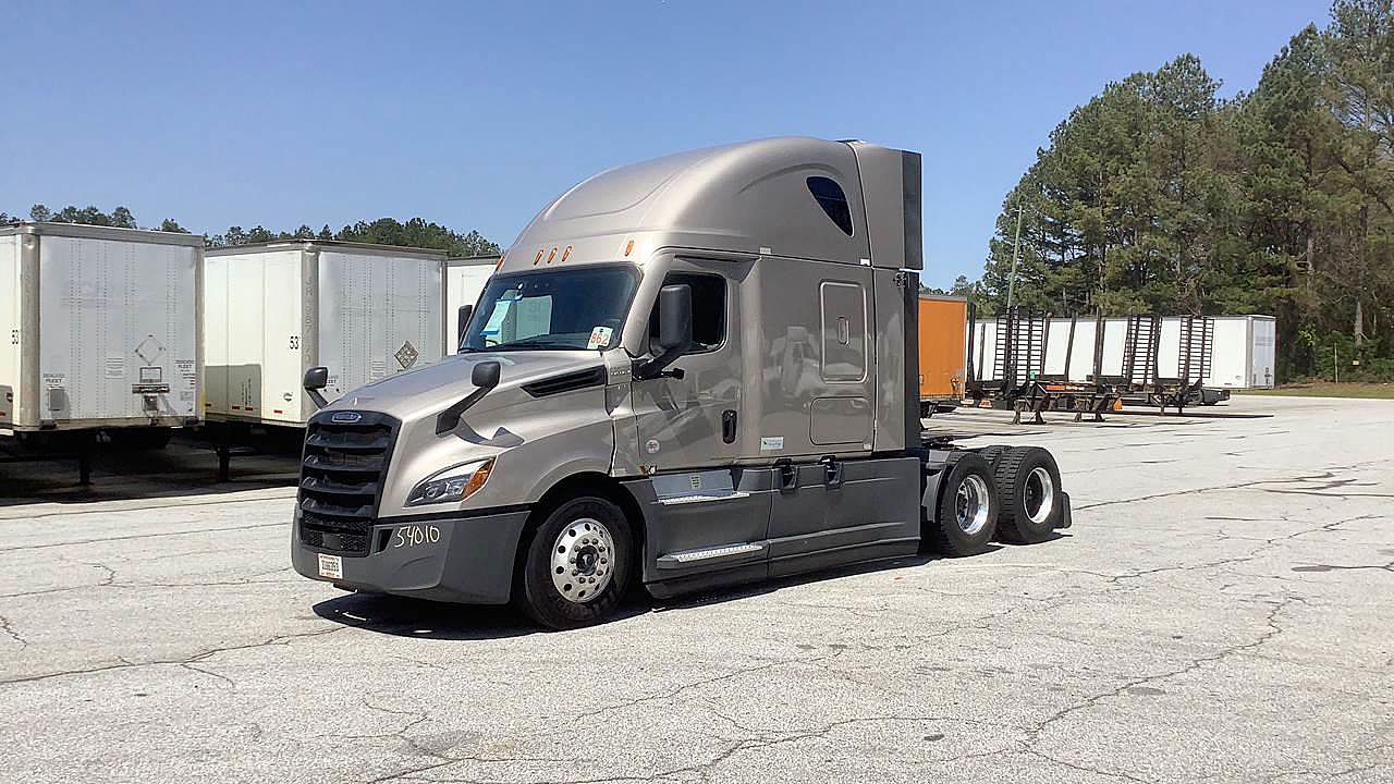2023 Freightliner Cascadia For Sale | 72" Sleeper | #54010