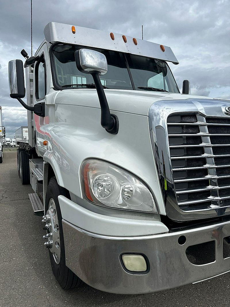 2015 Freightliner CASCADIA 125 For Sale | Day Cab | #587184