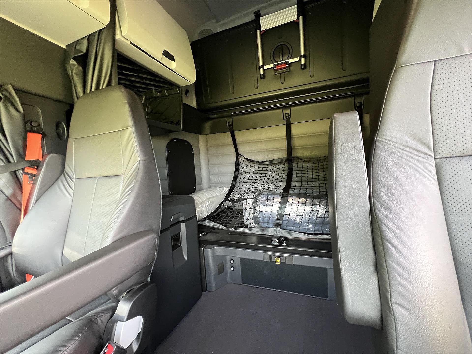 2025 Freightliner Cascadia For Sale | 72" Sleeper | #VP2161