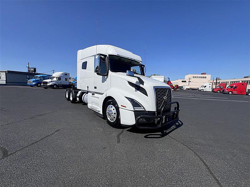 2020 Volvo VNL 740 (For Sale) | 70" Sleeper | #264400