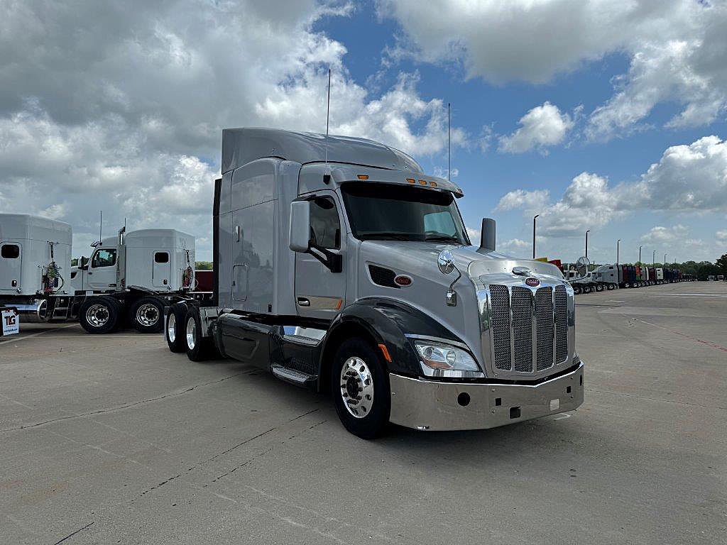 2016 Peterbilt 579 (For Sale) | 80" Sleeper | #D346251
