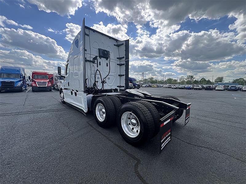 2021 Freightliner Cascadia 126 (For Sale) | 72" Sleeper | #264437
