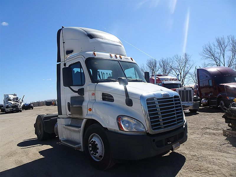 2014 Freightliner Cascadia (For Sale) | Day Cab | #10418