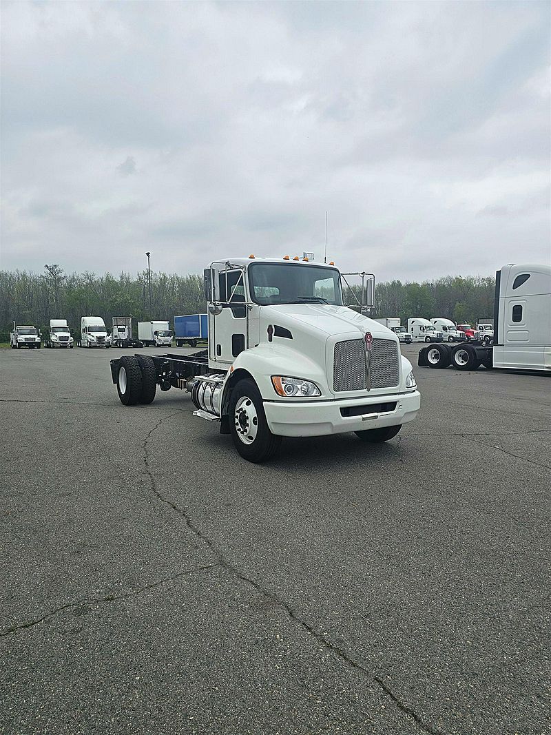 2016 Kenworth T-300 For Sale | Day Cab | #658603