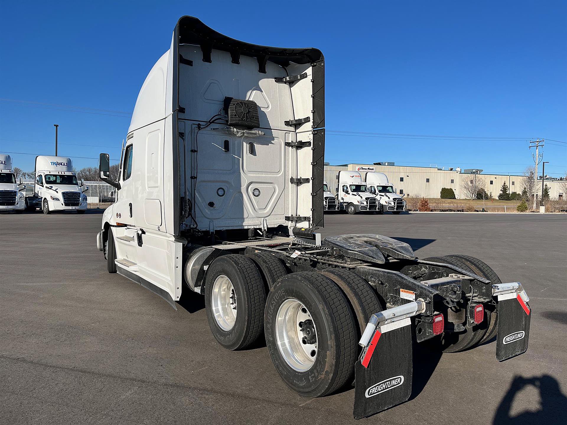 2025 Freightliner New Cascadia For Sale | 72" Sleeper | #800575
