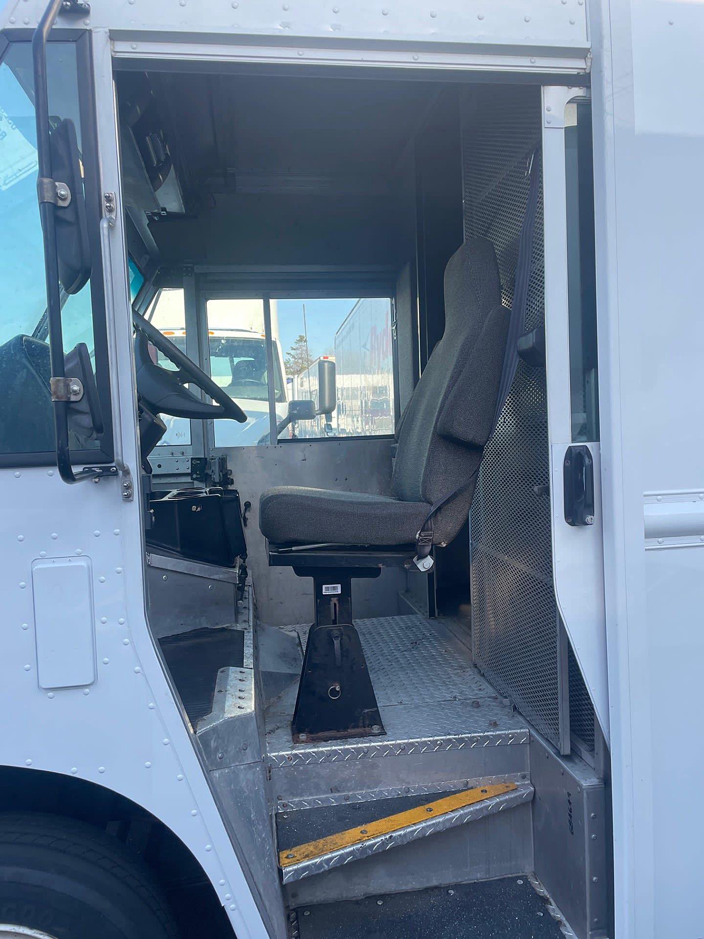 2018 Freightliner MT45 (For Sale) | Day Cab | #684649