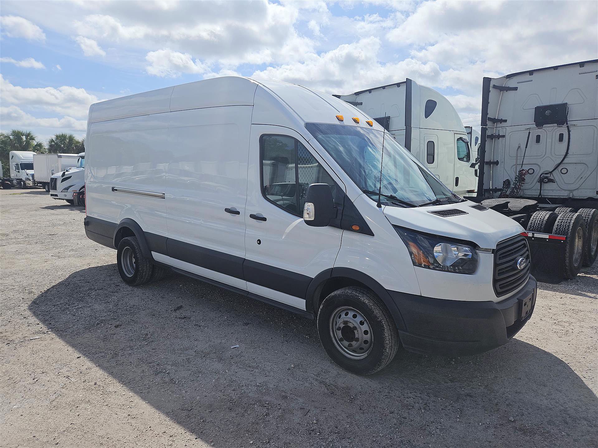 2018 Ford TRANSIT CONNECT XLT (For Sale) | Day Cab | #859925