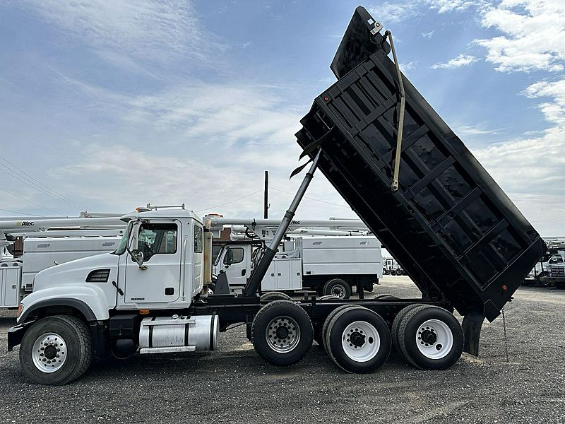 2004 Mack Granite CV (For Sale) | Dump Truck | # 0561712