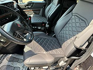 2025 International HX520 For Sale | 73" Sleeper | #SN500975