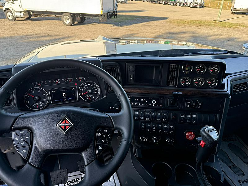2025 International HX520 For Sale | 73" Sleeper | #SN500975