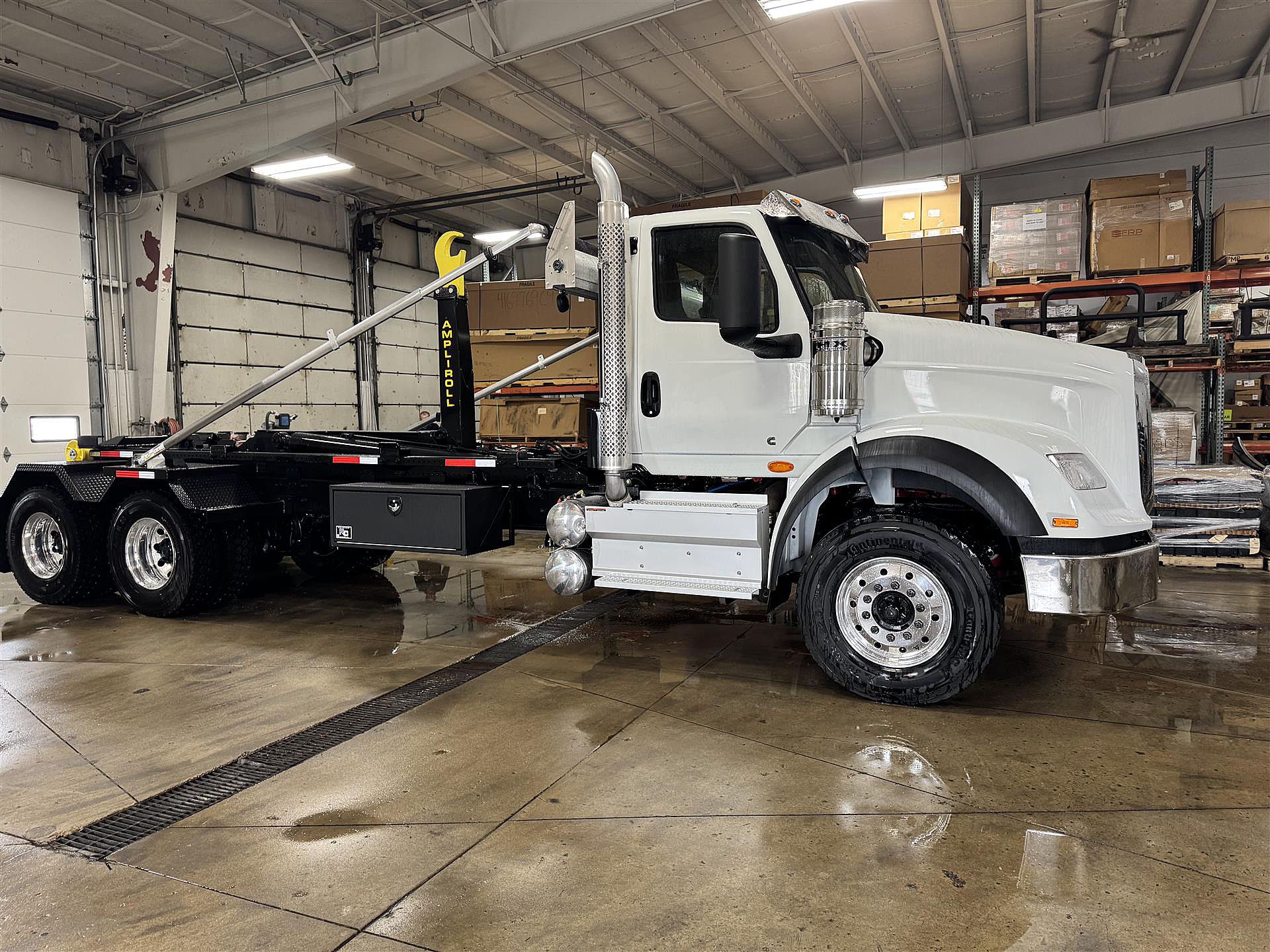 2025 International HX620 For Sale | Hook Lift | # SN798038