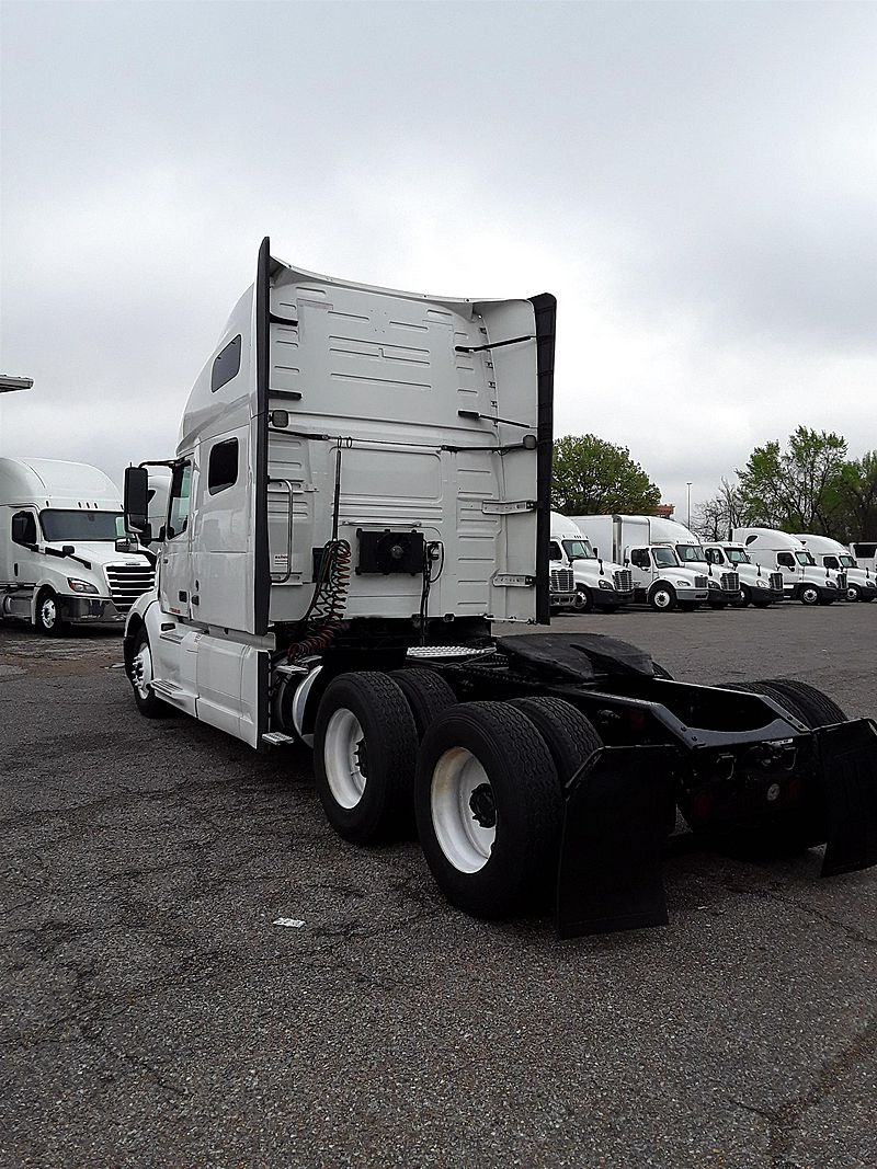 2019 Volvo VNL64T-760 (For Sale) | 61" Sleeper | #833790