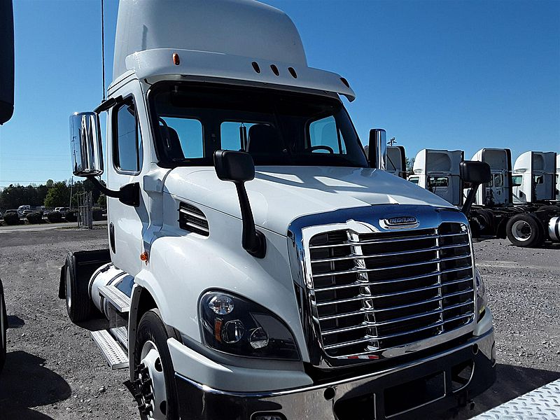 2000 Freightliner 4700 For Sale | Day Cab | #788729