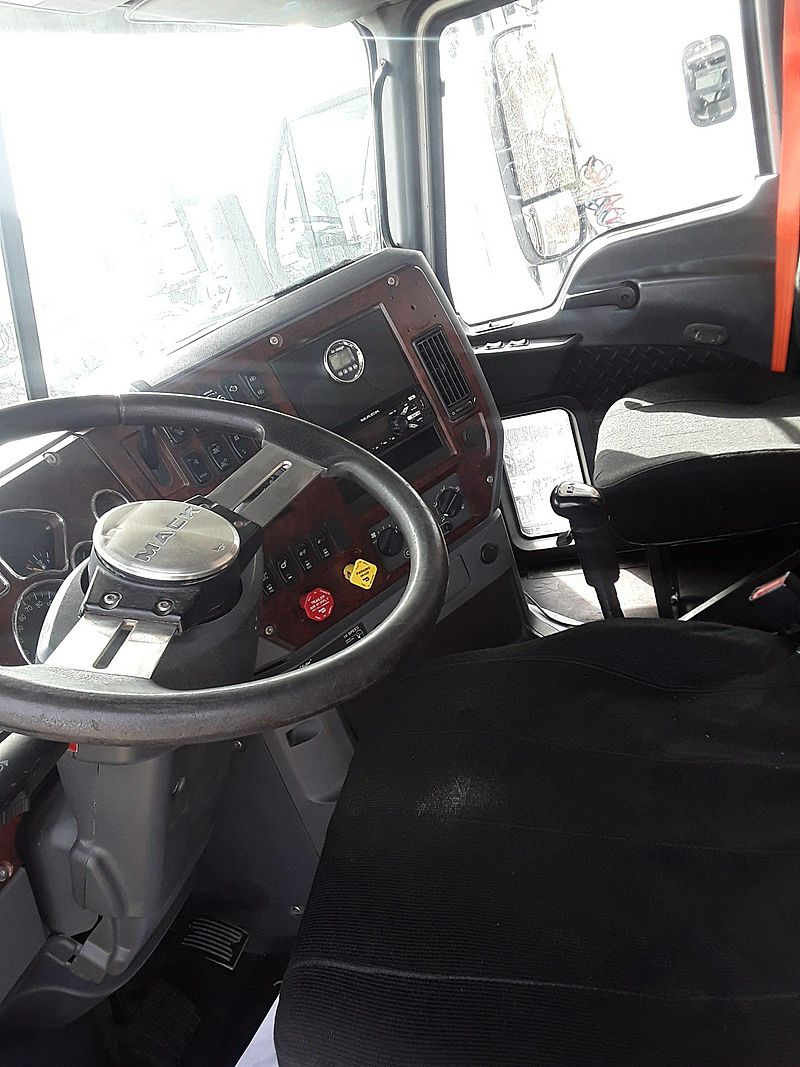 2017 Mack Pinnacle CXU600 (For Sale) | Day Cab | #677383