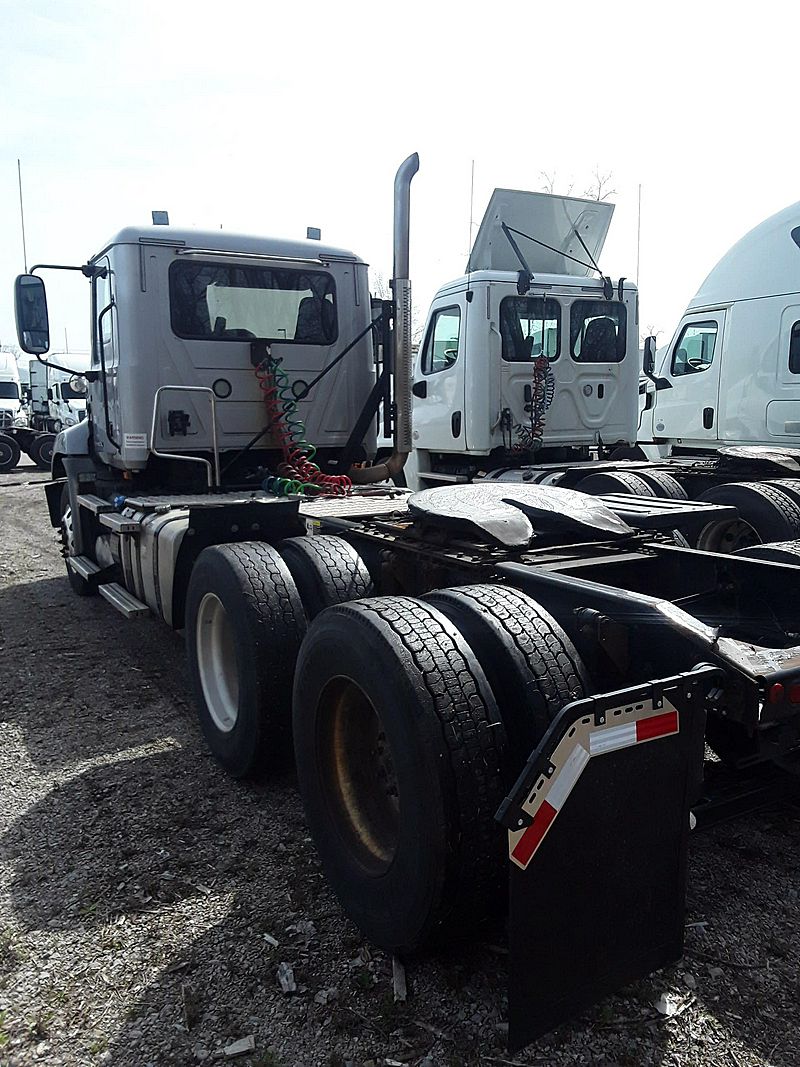 2017 Mack Pinnacle CXU600 (For Sale) | Day Cab | #677383