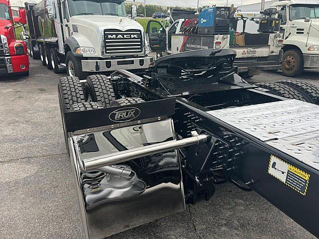 2020 Mack Pinnacle PI64T M778 (For Sale) | Daycab Sleeper | # 15MU003477