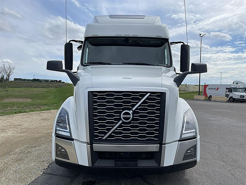 2022 Volvo VNL 860 (For Sale) | 77" Sleeper | #89536