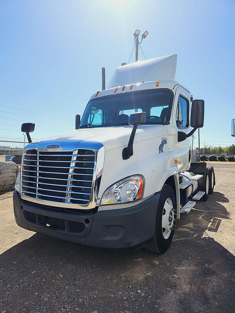 2015 Freightliner CASCADIA 125 For Sale | Day Cab | #642558